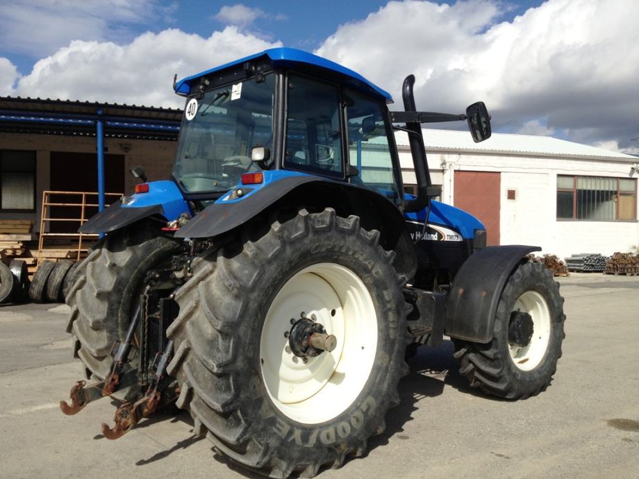 New Holland TM 175