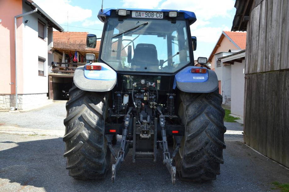 New Holland TM130