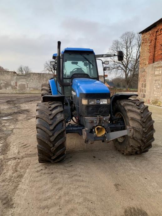 New Holland TM150