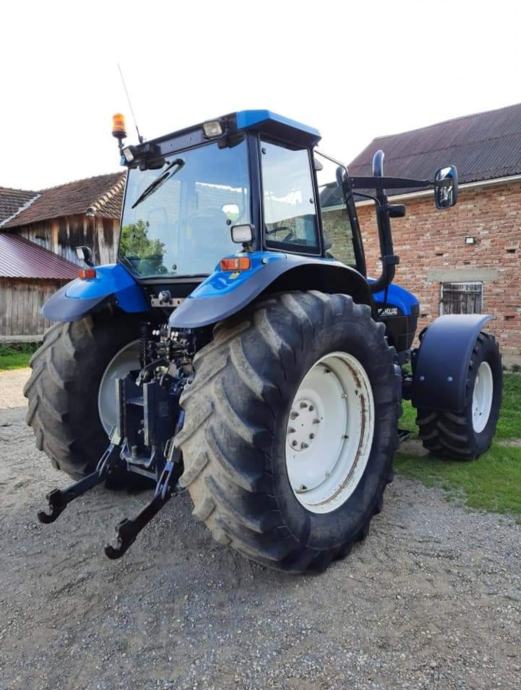 New Holland TM165