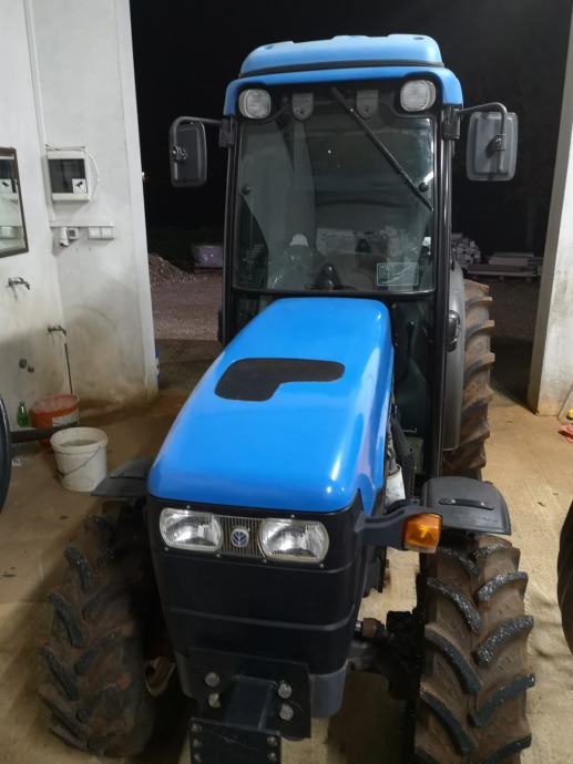 New Holland TN75V