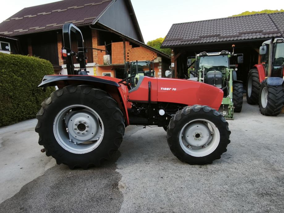 Prodaje se Traktor SAME TIGER 70 0DLIČAN TVORNIČKO STANJE SVE MEHANIKA