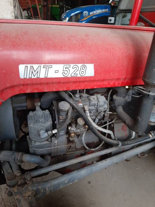Prodajem IMT 528