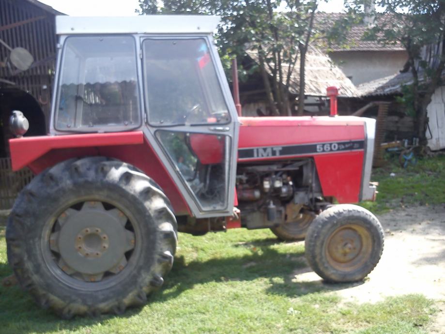 PRODAJEM IMT 560
