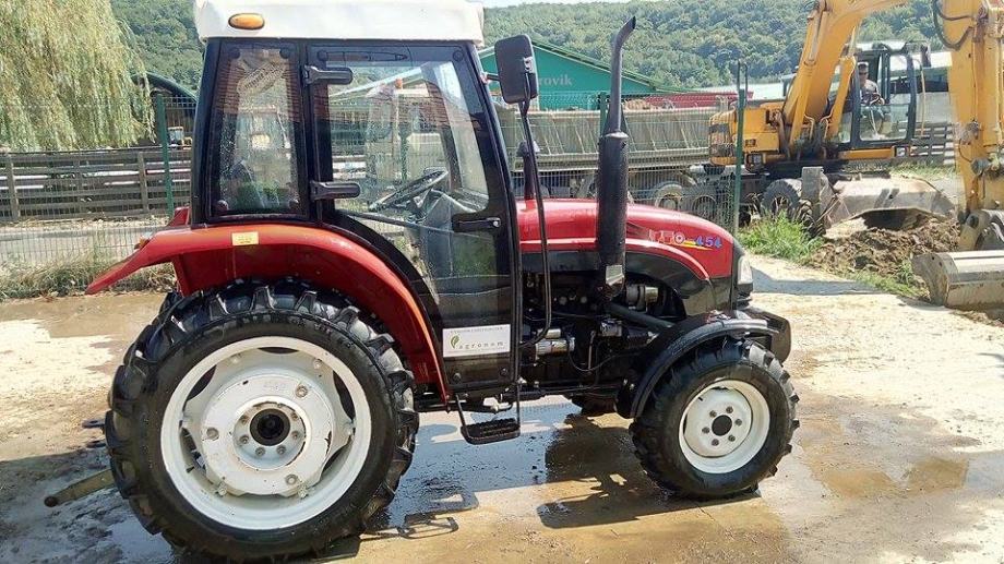 Prodajem traktor YTO 454