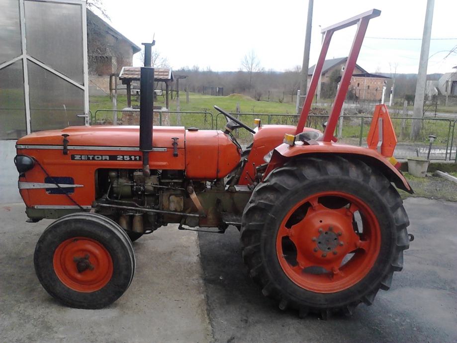 Prodajem traktor Zetor 25 11