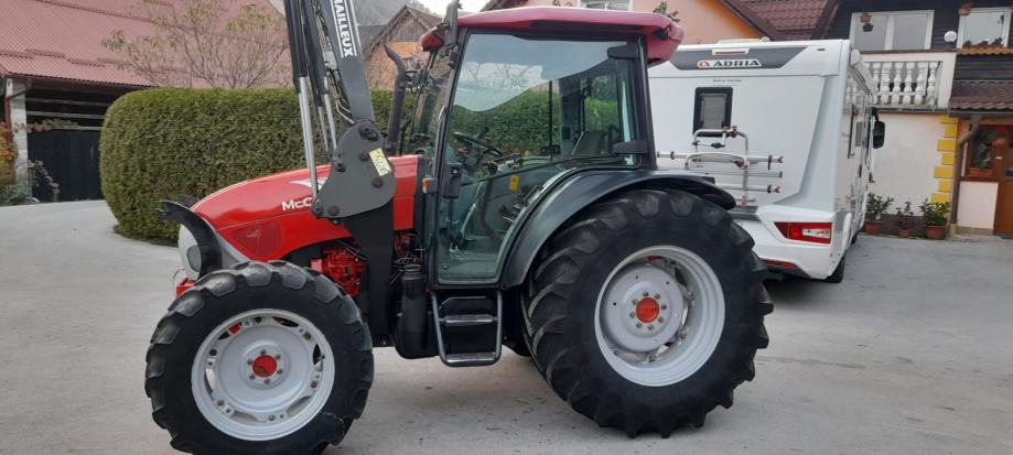 PRODAM TRAKTOR McCormick CX75L - NAKLADAČ MX 60 - TOP STANJE