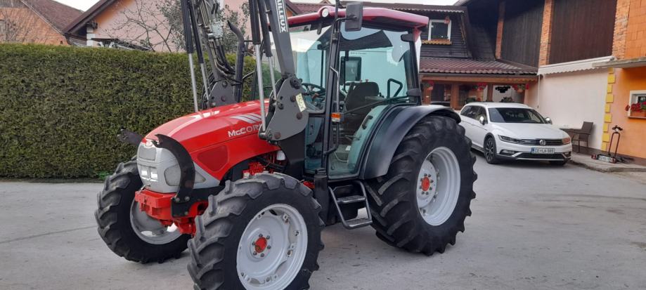 PRODAM TRAKTOR McCormick CX75L - NAKLADAČ MX 60 - TOP STANJE
