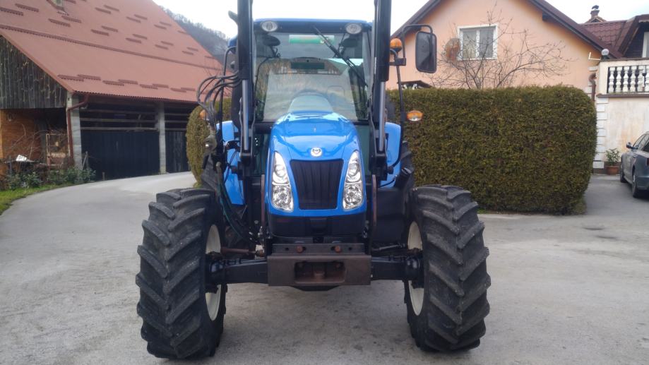 PRODAM TRAKTOR NEW HOLLAND T5060 - UTOVARIVAČ Q45 - KLIMA - TOP STANJE