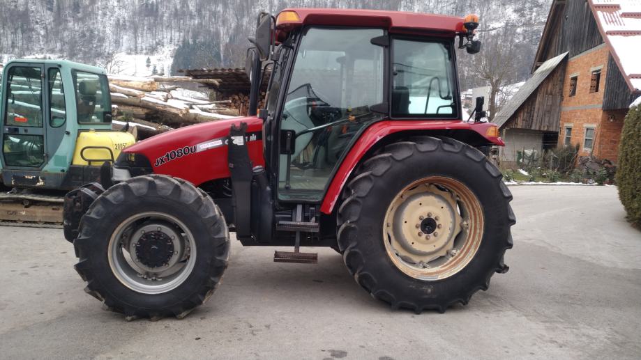 PRODAMO TRAKTOR CASE JX1080U - 80 KONJEV - 40 KM/H