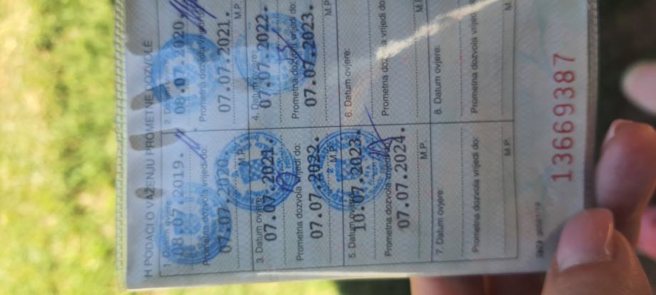 TAFE 42 DI s priključnim poljoprivrednim strojevima