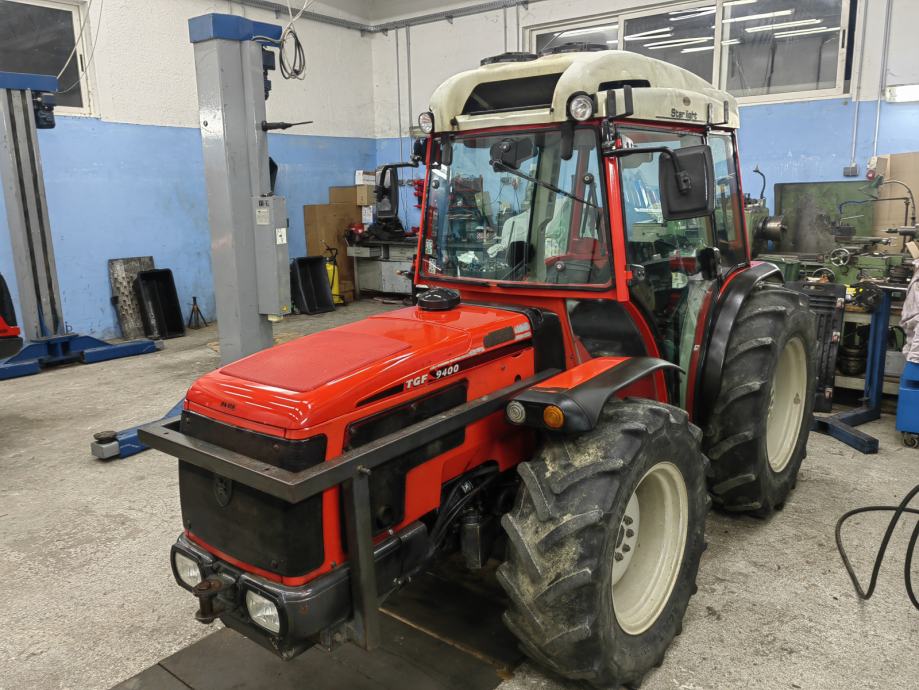 Traktor Antonio Carraro