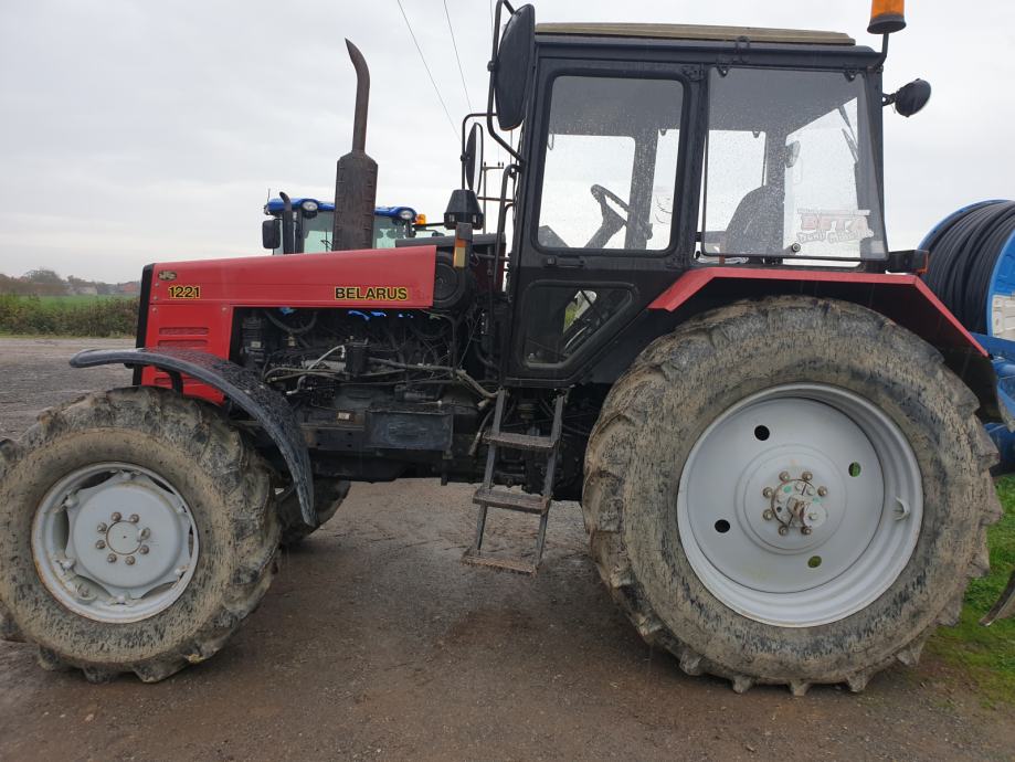 MTZ BELARUS 1221