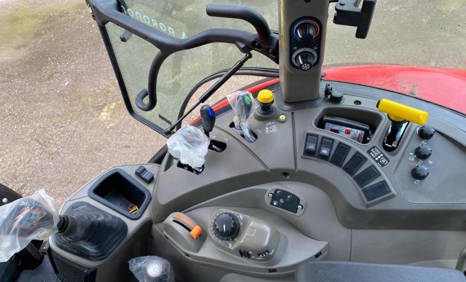 TRAKTOR CASE FARMALL 110 C