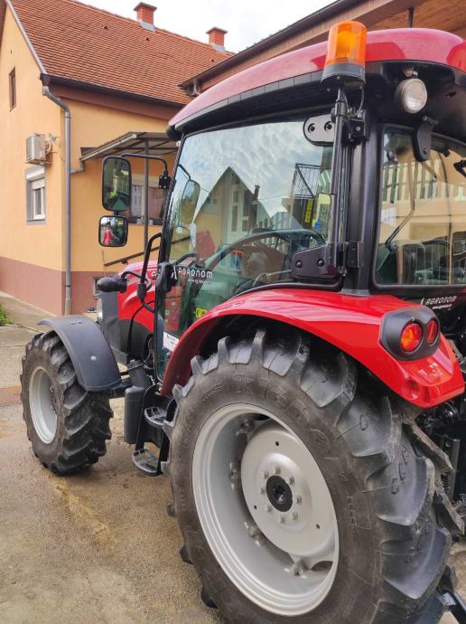 TRAKTOR CASE FARMALL 75 A SA KABINOM - NOVO