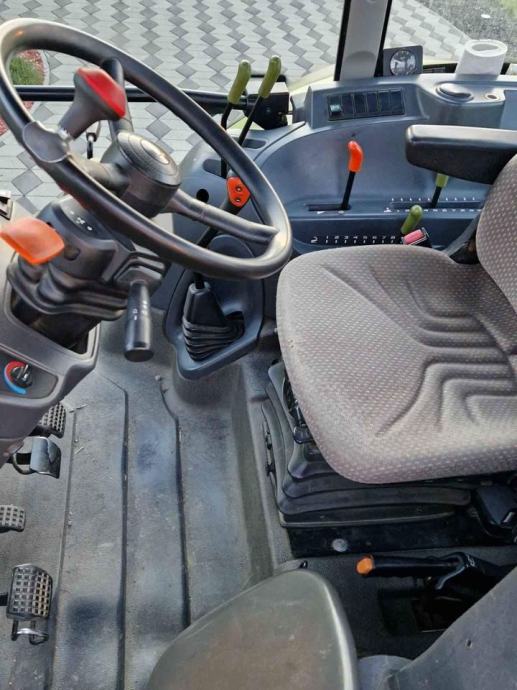 Traktor Claas AXOS 340