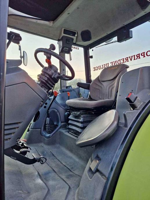 Traktor Claas AXOS 340