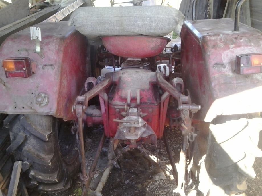 traktor farmal cormik international d 320