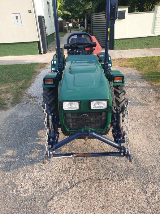 Traktor Hittner Ecotrac 40