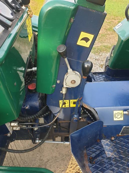 Traktor Hittner Ecotrac 40