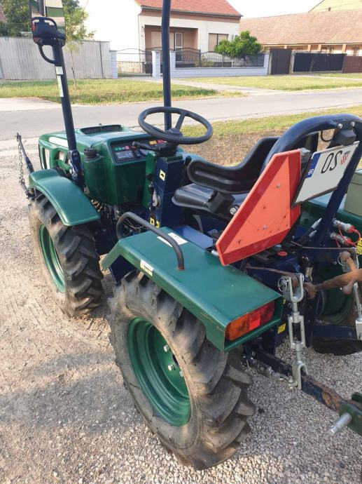 Traktor Hittner Ecotrac 40