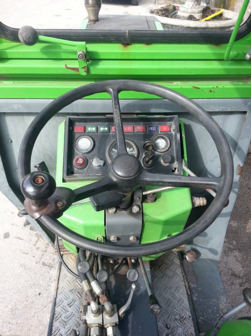 traktor holder 410A40