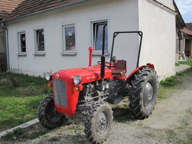 TRAKTOR IMT 539 DELUX