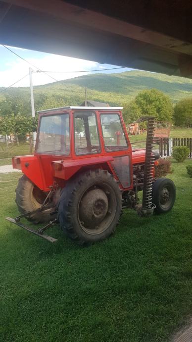 Traktor IMT 539 Deluxe