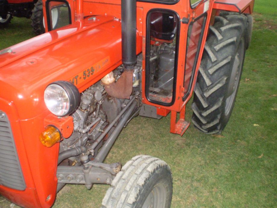 traktor IMT 539 deluxe