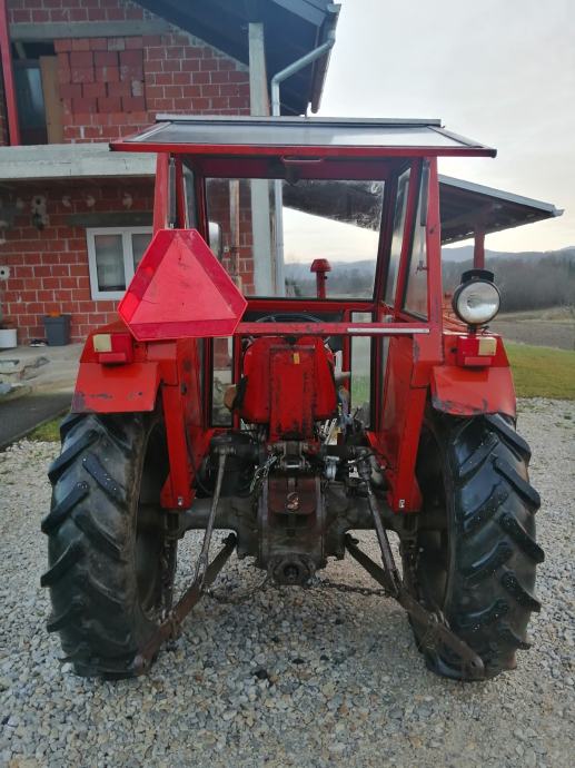 Traktor IMT 539