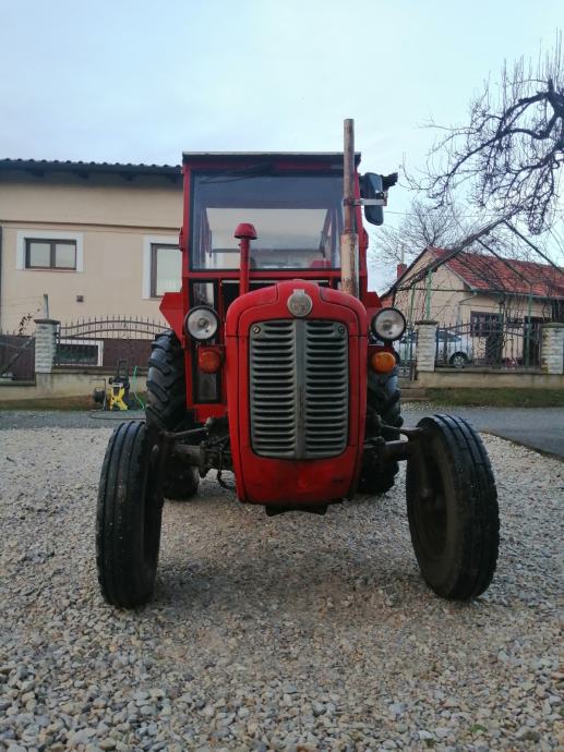 Traktor IMT 539