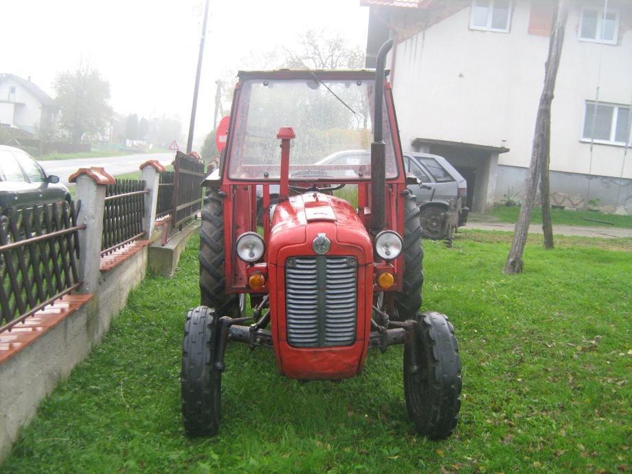 Traktor Imt 539