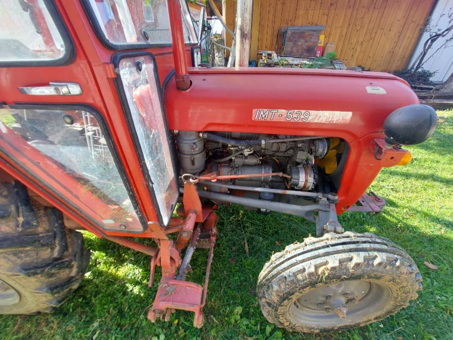 traktor IMT 539