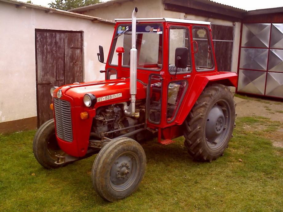Traktor - IMT 539