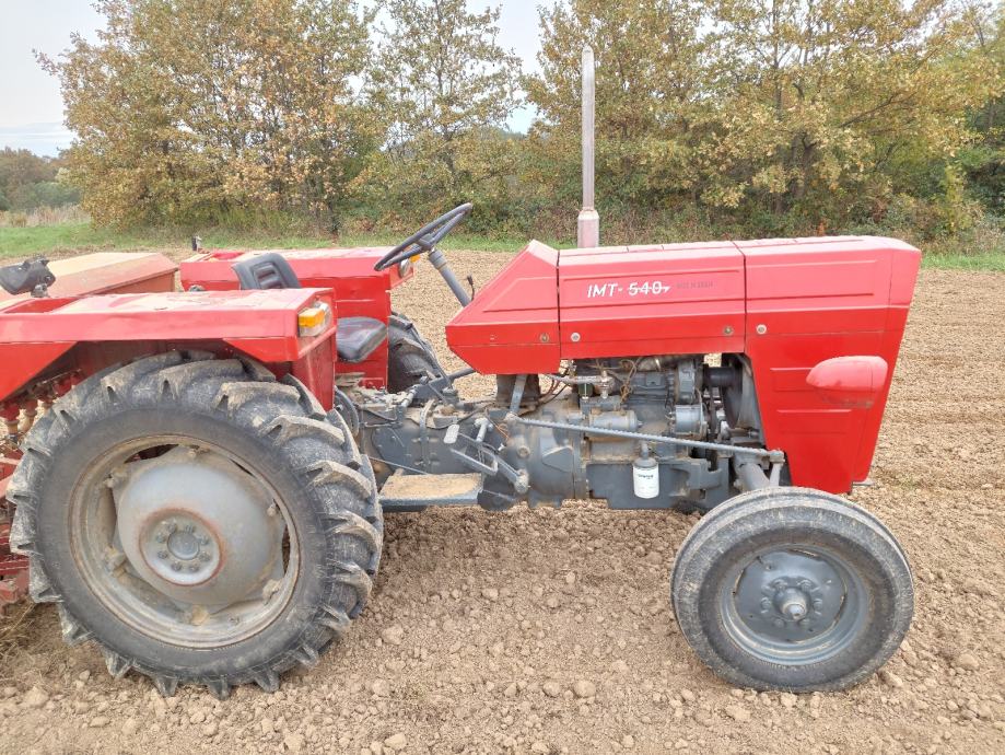 Traktor Imt 540