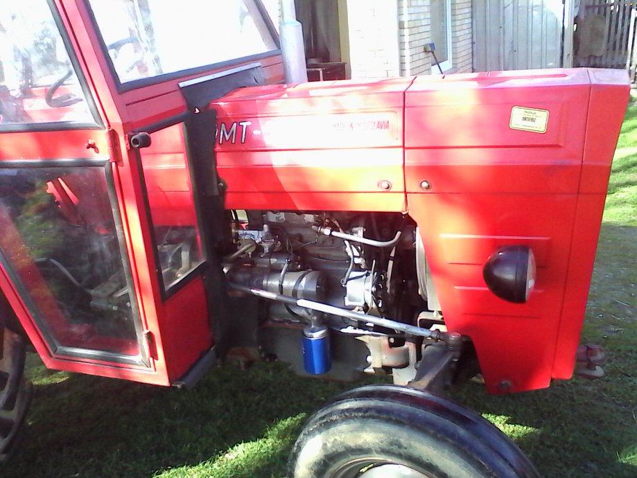 Traktor IMT 549 Deluxe