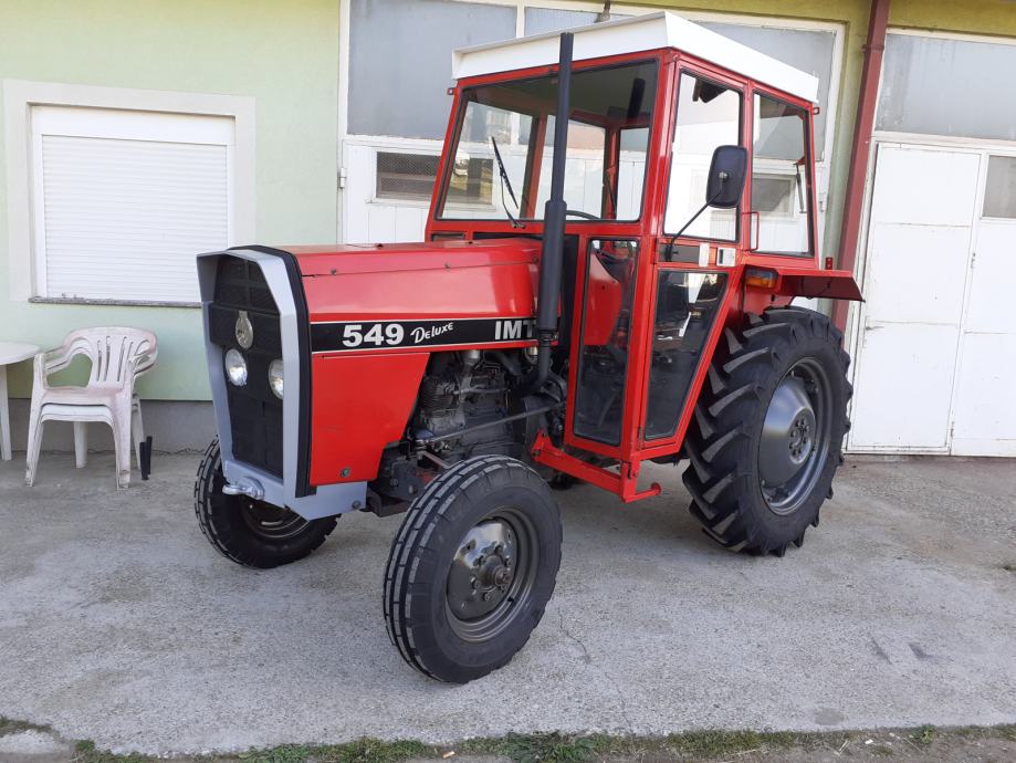Traktor Imt 549 sa kabinom u odličnom stanju