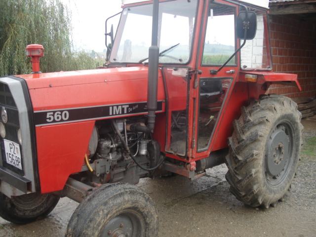 TRAKTOR IMT 560