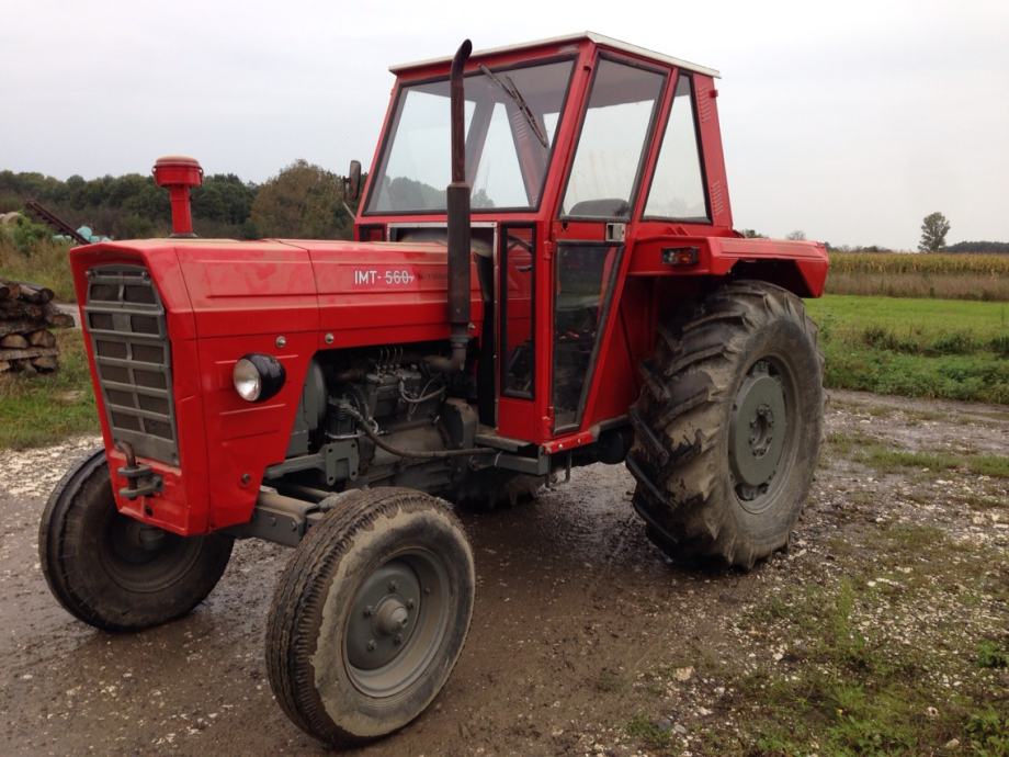 Traktor IMT 560
