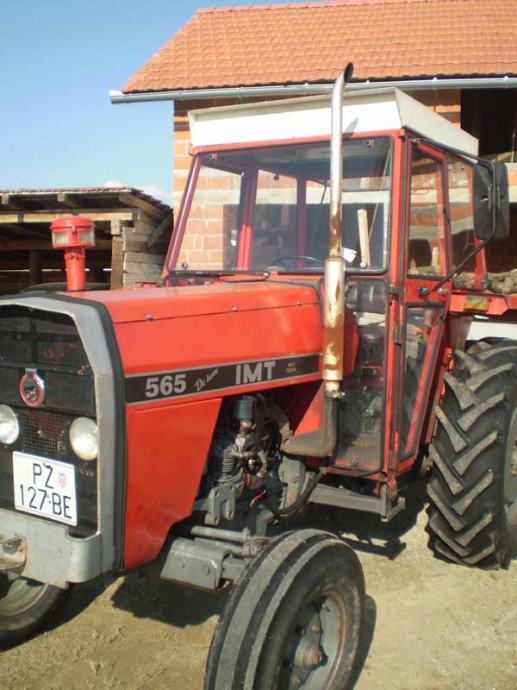 Traktor IMT 565