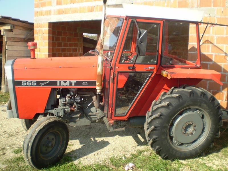 Traktor IMT 565