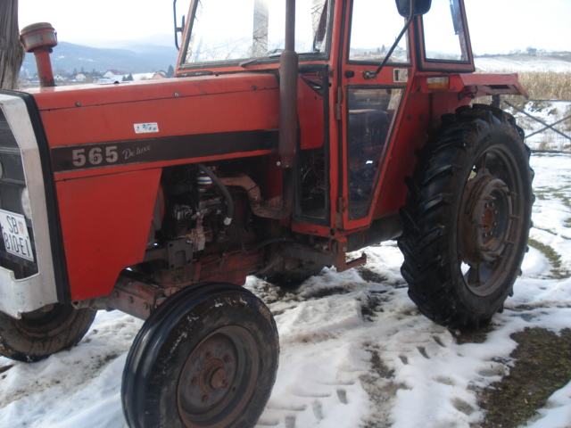 TRAKTOR IMT 565