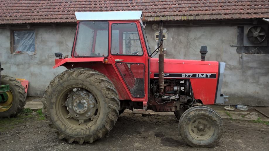 Traktor IMT 577