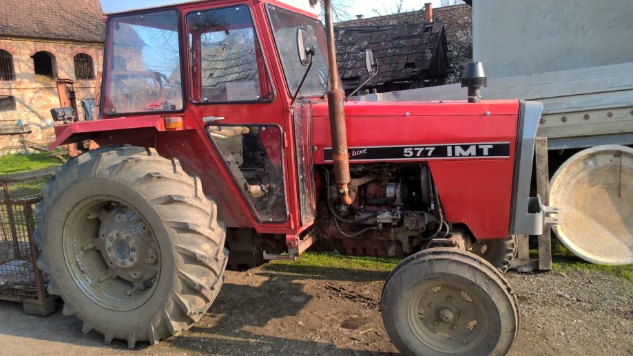 Traktor IMT 577