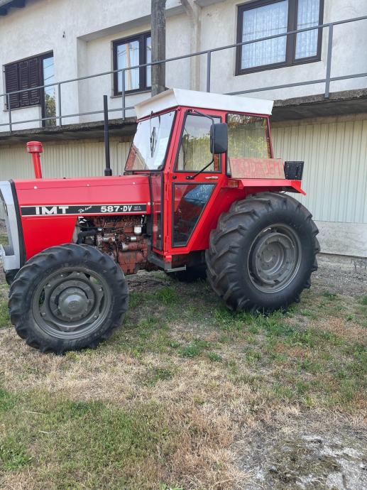 Traktor IMT 587 DV