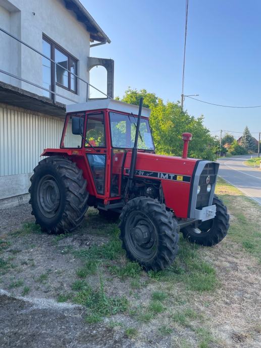 Traktor IMT 587 DV