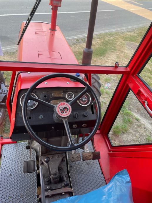 Traktor IMT 587 DV