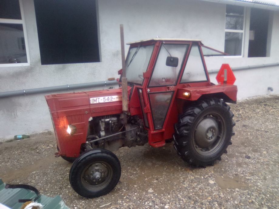 Traktor IMT