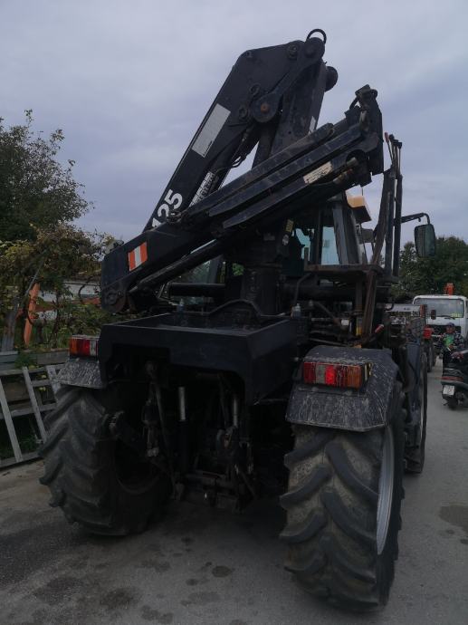 Traktor Jcb Fastrac 1135 sa kranom