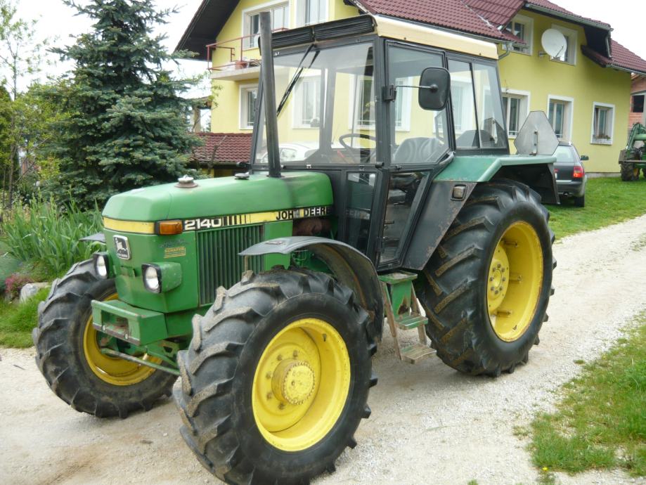 TRAKTOR JOHN DEERE 2140